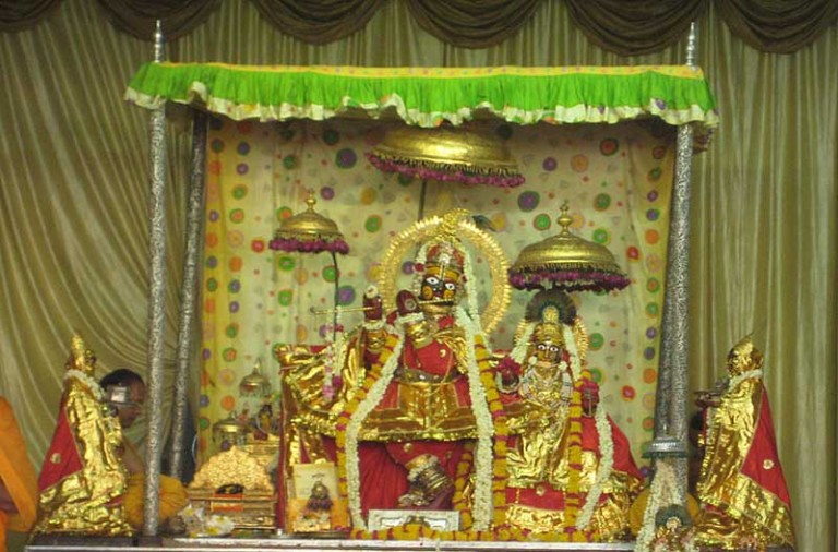 Govind Dev Ji Temple in Jaipur, Rajasthan - Tour To India